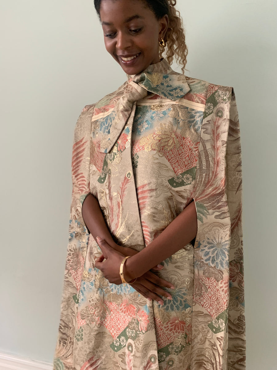 Unique and rare 1960s Jacquard Chinese Cape – vintagesister.co.uk